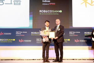 KB금융, 글로벌 지속가능경영평가 "DJSI 월드지수" 3년 연속 편입